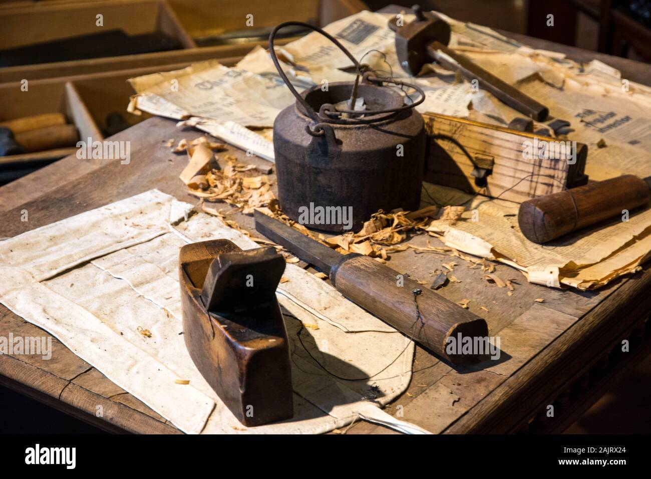 Traditional crafting hi-res stock photography and images - Alamy