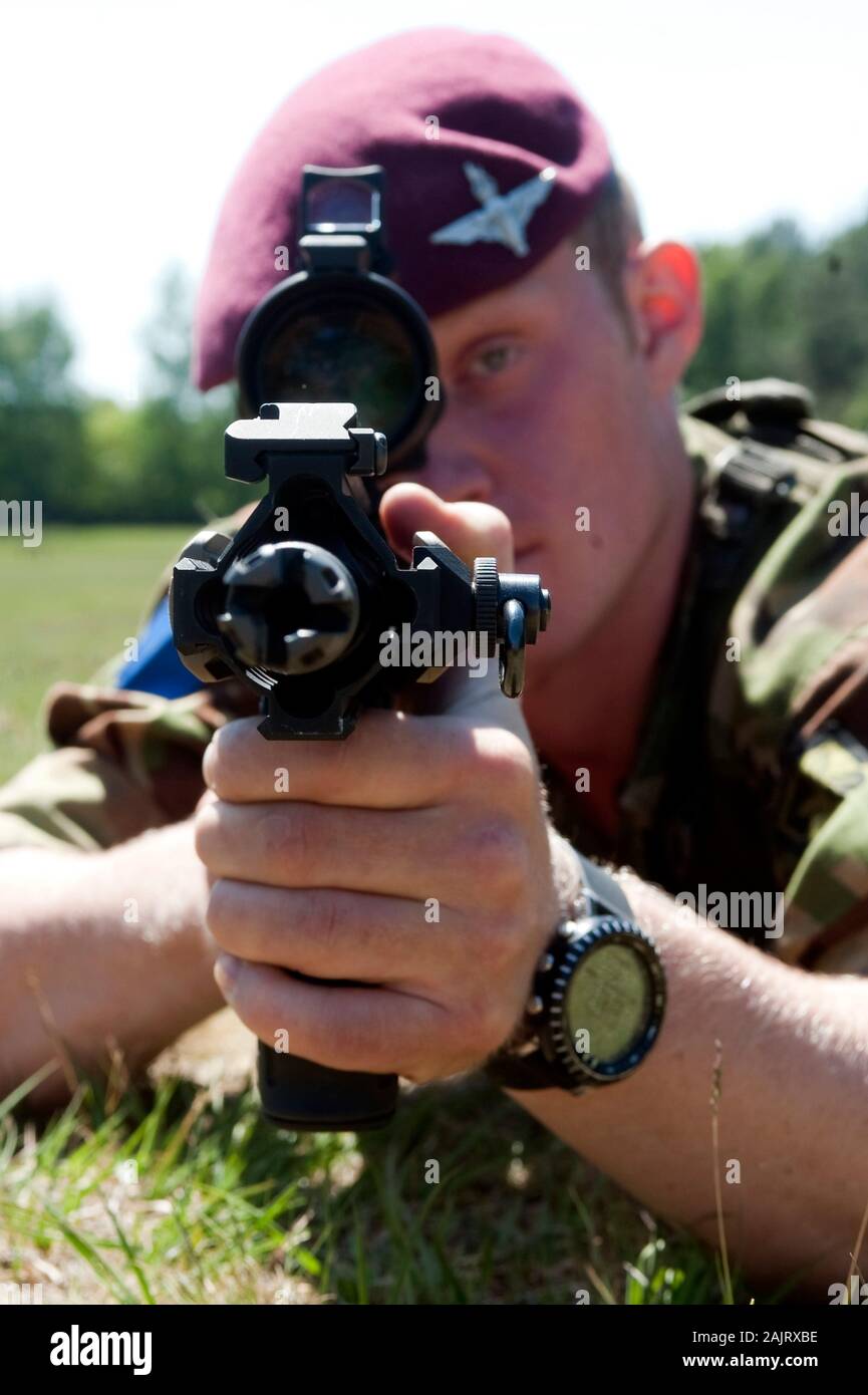 A member of 2 Para parachute regiment due to be deployed to Afghanistan ...