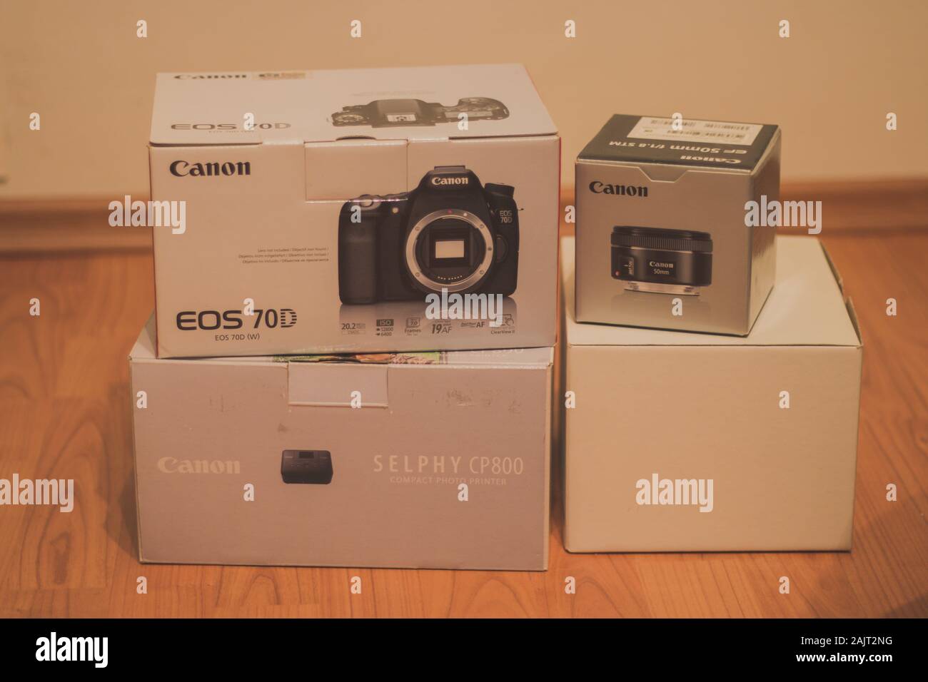 Camera equipments hi-res stock photography and images - Alamy