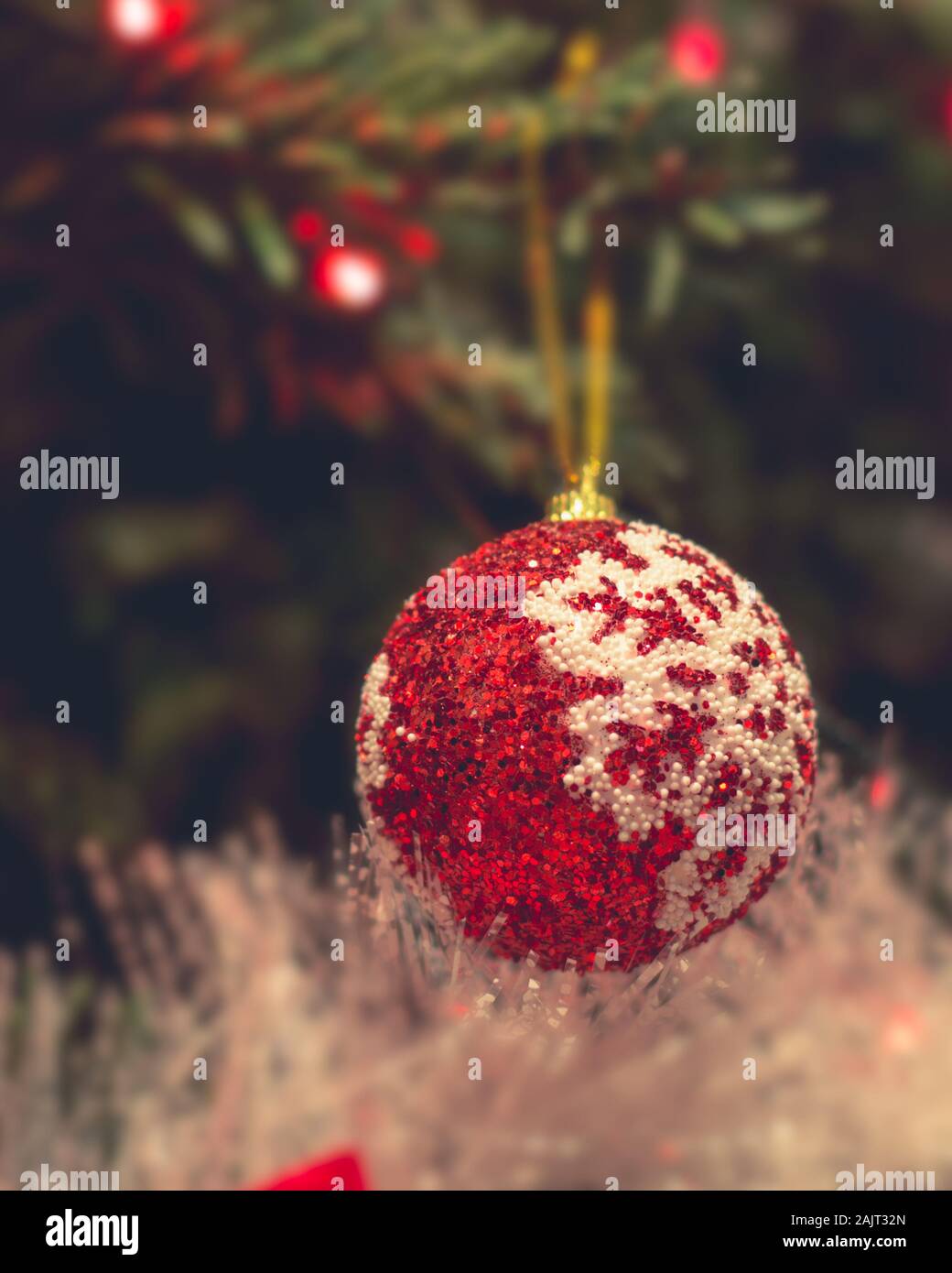 Round ornament hi-res stock photography and images - Alamy