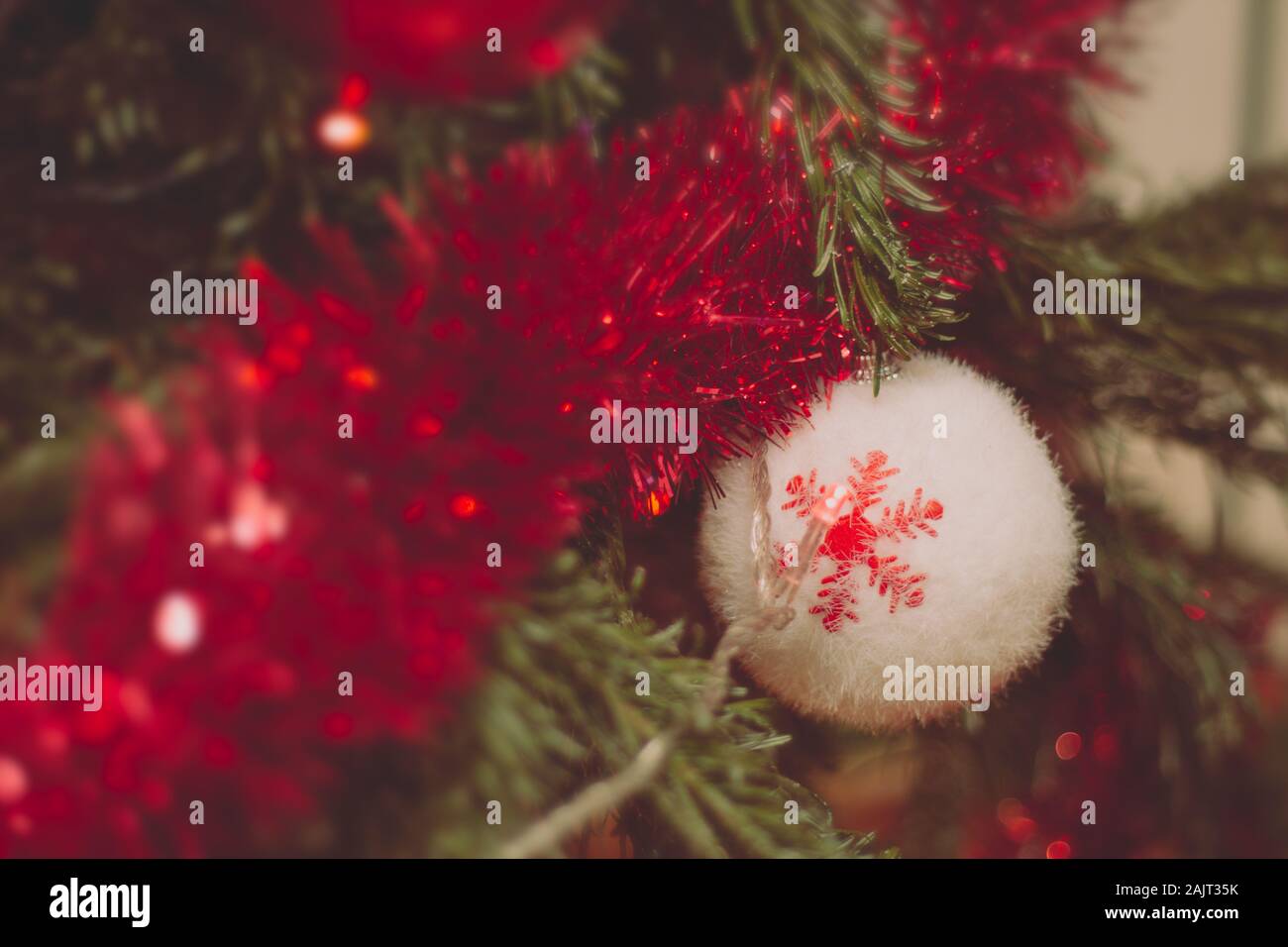 Round Christmas tree ornament Stock Photo - Alamy