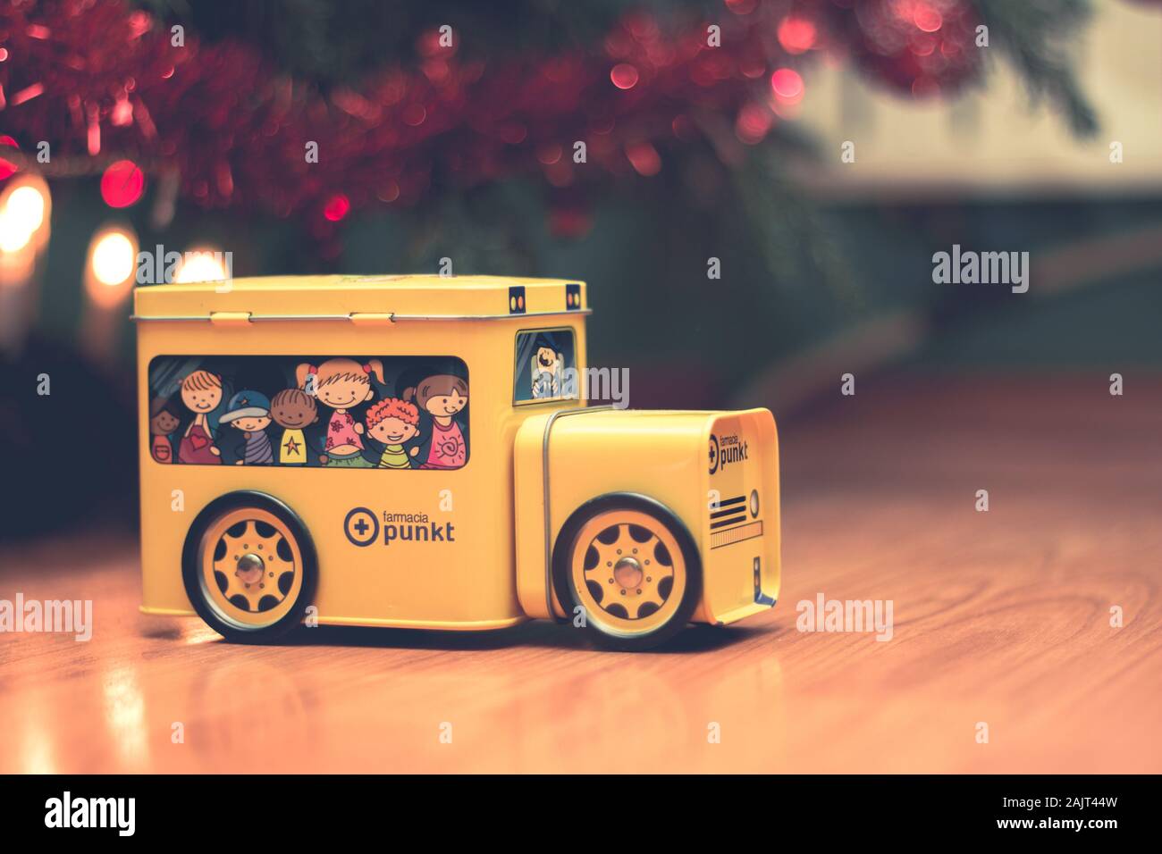 Piggy bank car toy hi-res stock photography and images - Alamy