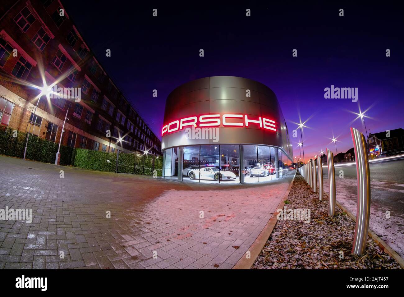 Porsche garage hi-res stock photography and images - Alamy