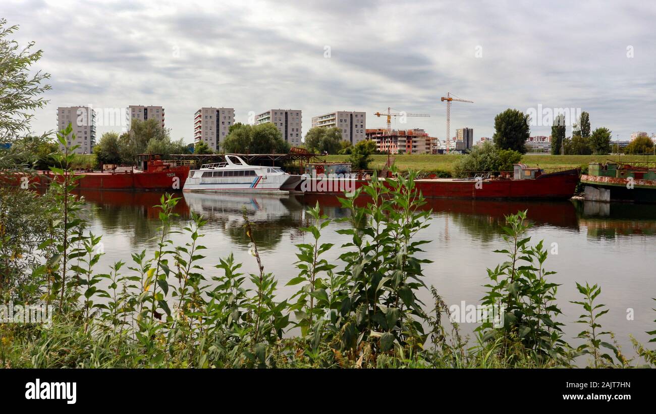 Ships in the Sava river, Zagreb Stock Photo - Alamy
