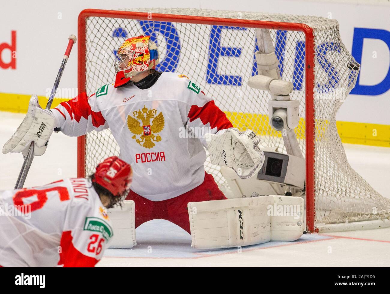 Ostrava, Czech Republic. 05th Jan, 2020. Alexander Romanov, left, and ...