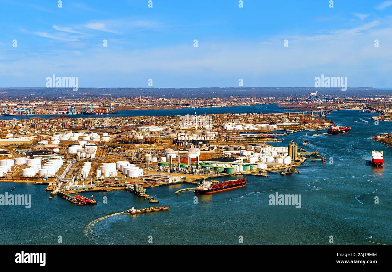 Oil refinery nj hi-res stock photography and images - Alamy