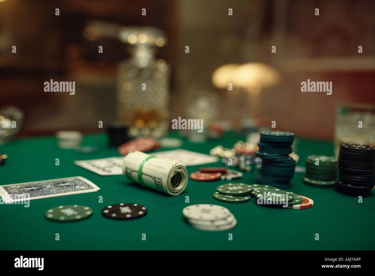Money bet hi-res stock photography and images - Alamy