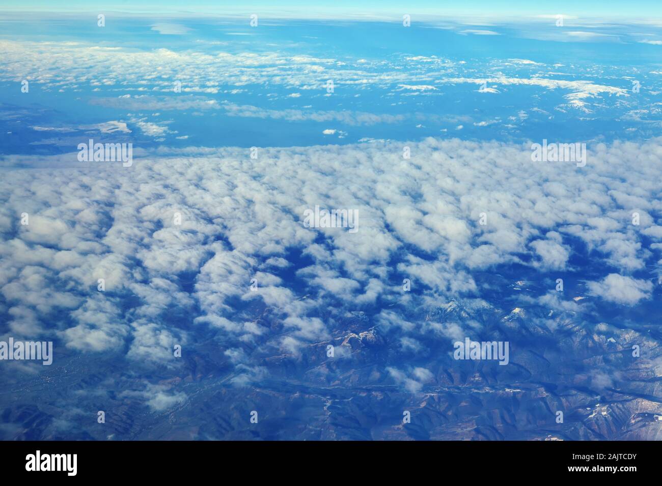 Skyline stratosphere mountains hi-res stock photography and images - Alamy