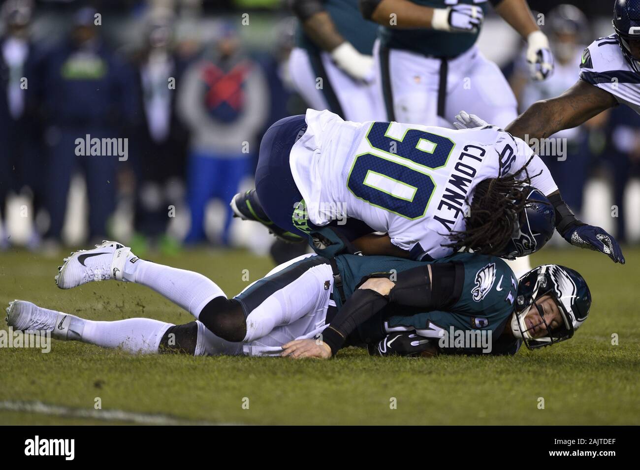 Top half football hi-res stock photography and images - Alamy