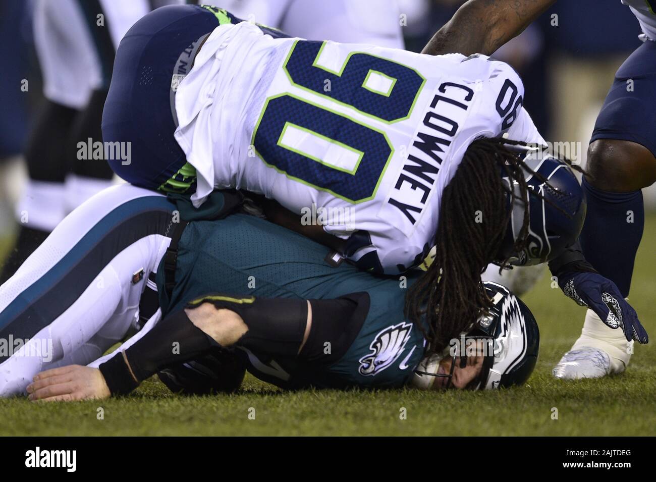 Top half football hi-res stock photography and images - Alamy