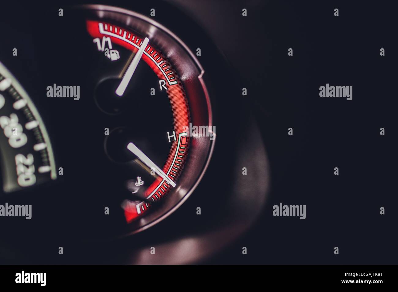 Close up shot of a speedometer in a car Stock Photo - Alamy