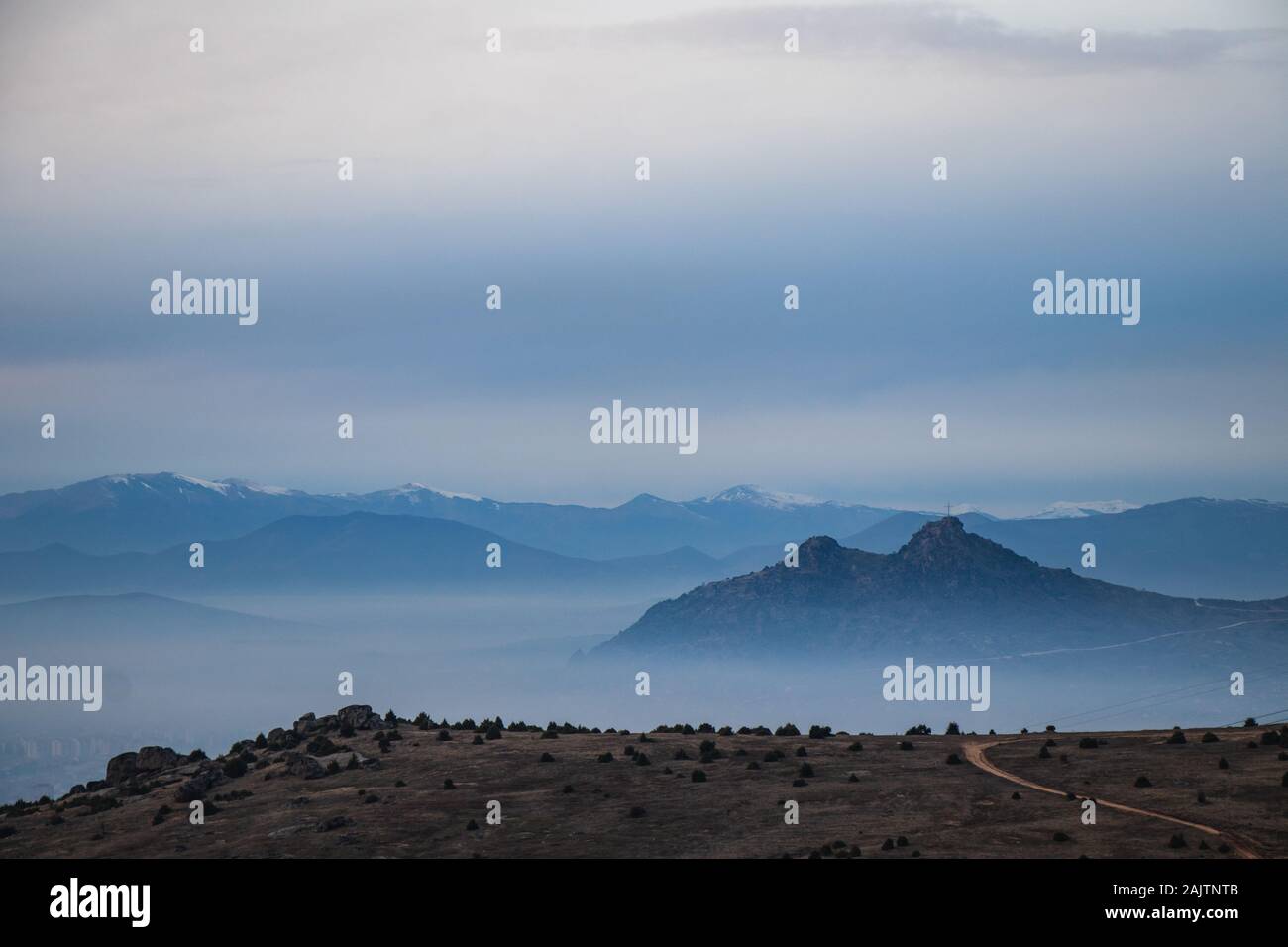 Fog and smoke caused by pollution in an urban city Stock Photo - Alamy