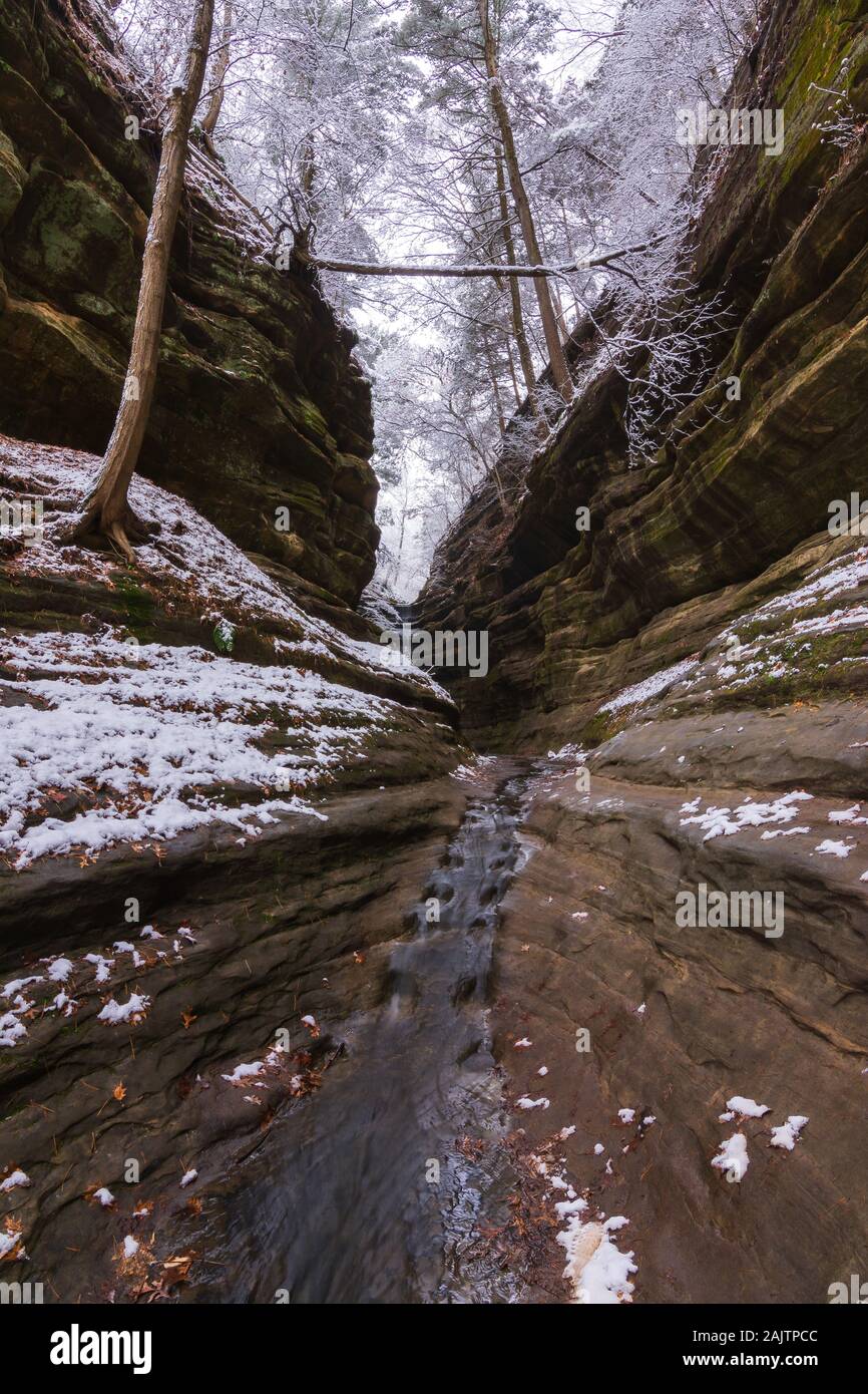 Water flowing down French Canyon on a Winter morning. Starved Rock ...