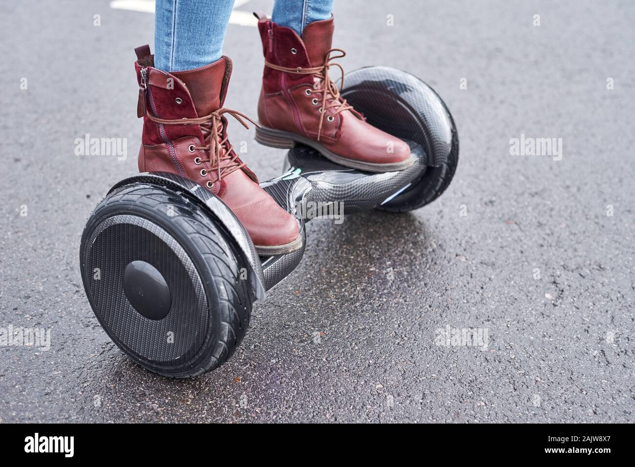 Balancing on board with feet hi-res stock photography and images - Alamy