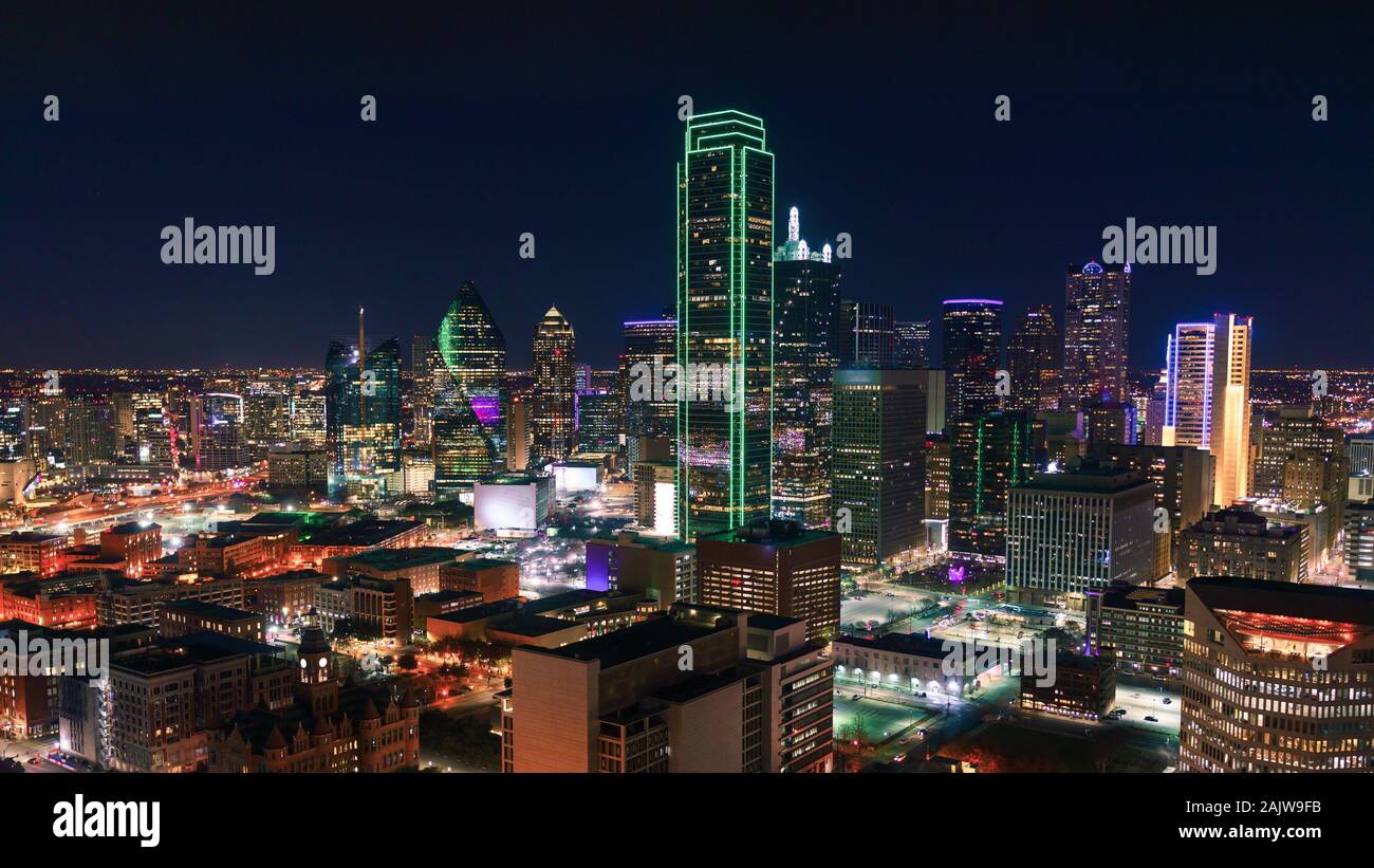 Reunion tower dallas deck hi-res stock photography and images - Alamy