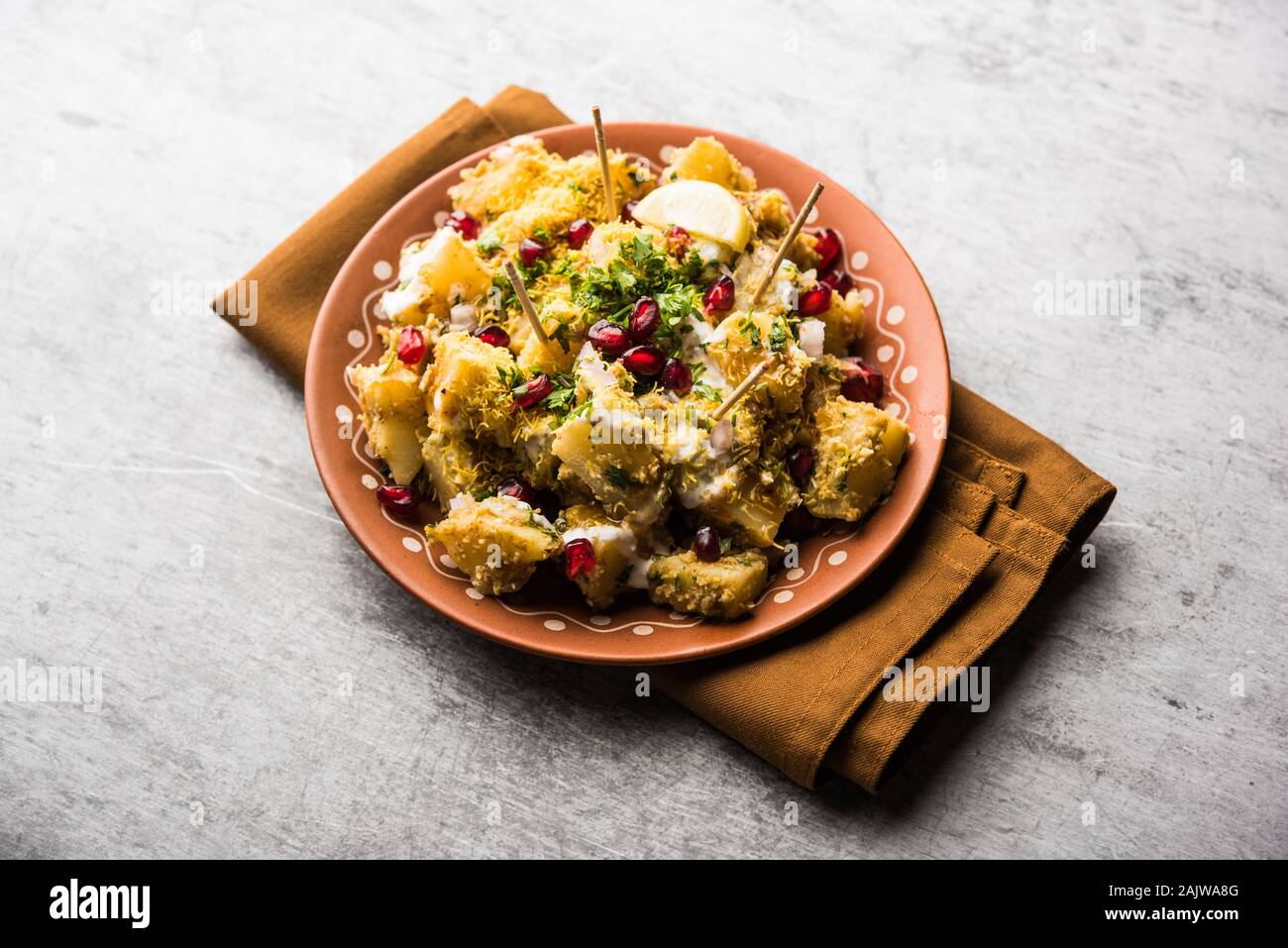 Alu chaat hi-res stock photography and images - Alamy