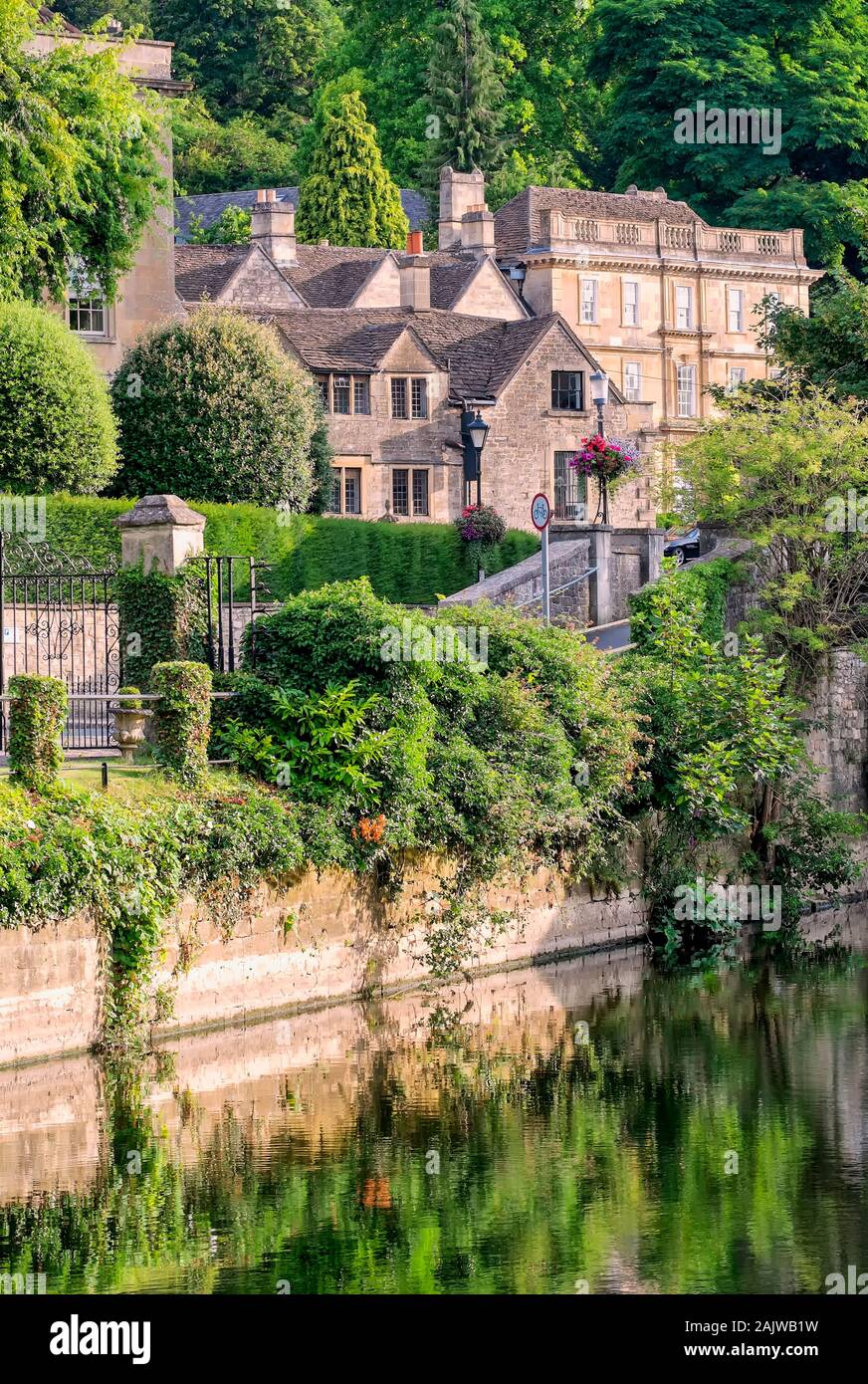 Sat under a tree hi-res stock photography and images - Alamy