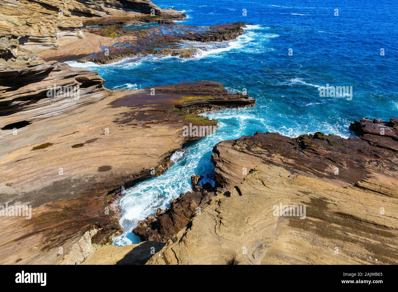 picture of rock formations at the south eastern coast of Oahu, Hawaii ...