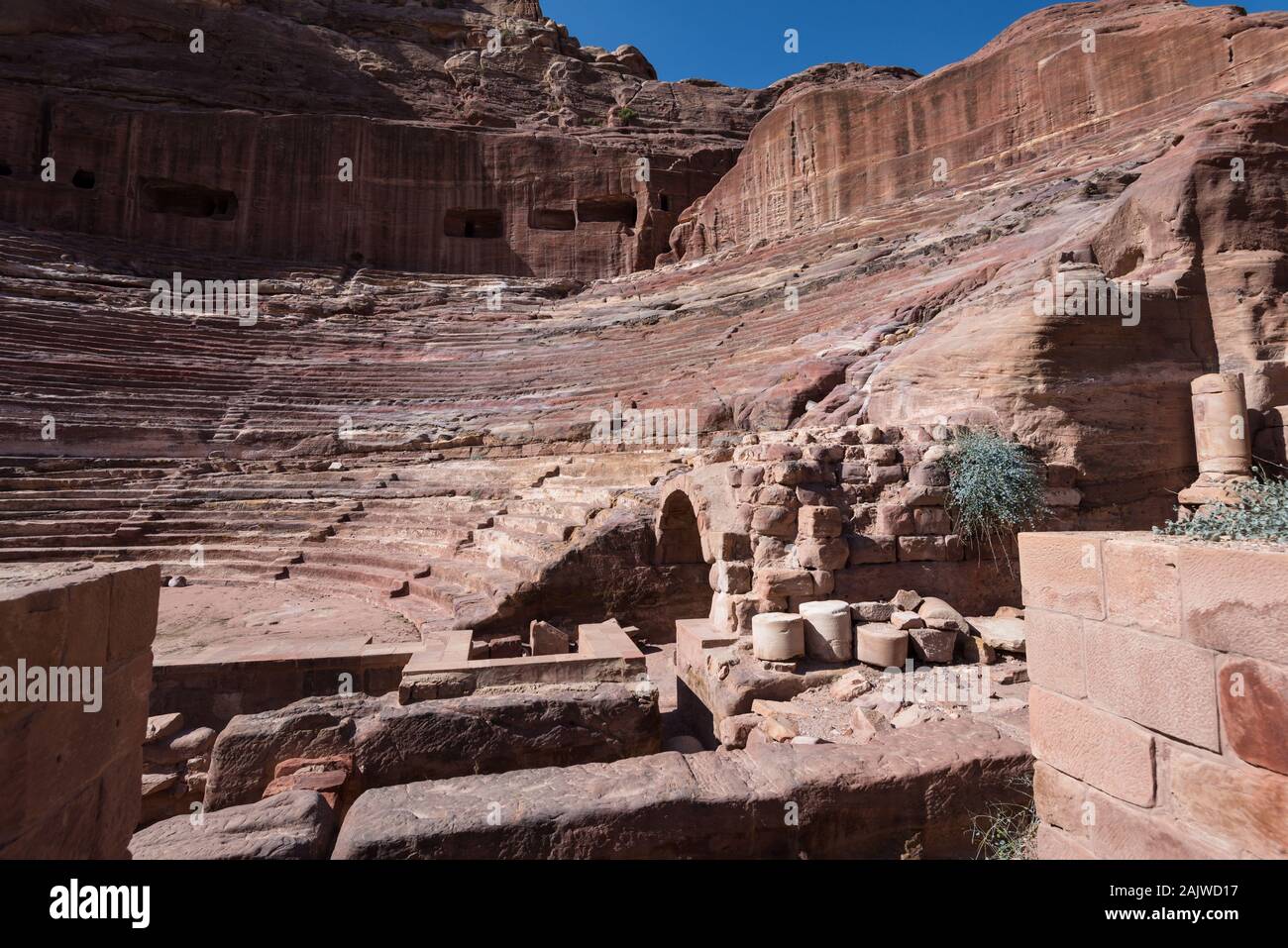 Ancient Nabataean buildings at Petra, Jordan Stock Photo - Alamy