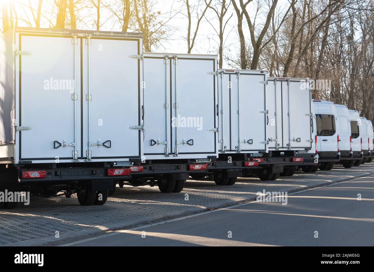 Car delivery hi-res stock photography and images - Alamy