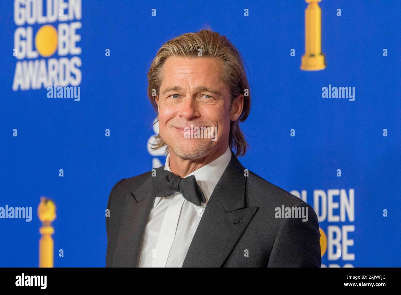 Los Angeles, California, USA. 05th Jan, 2020. Brad Pitt poses in the ...