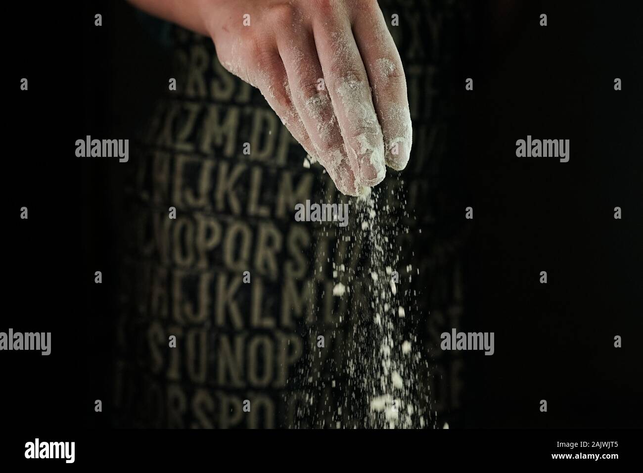 women's hands sift the flour Stock Photo - Alamy