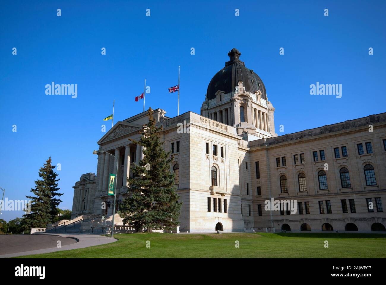 Legislative Building (designed by Edward & W.S. Maxwell and built ...