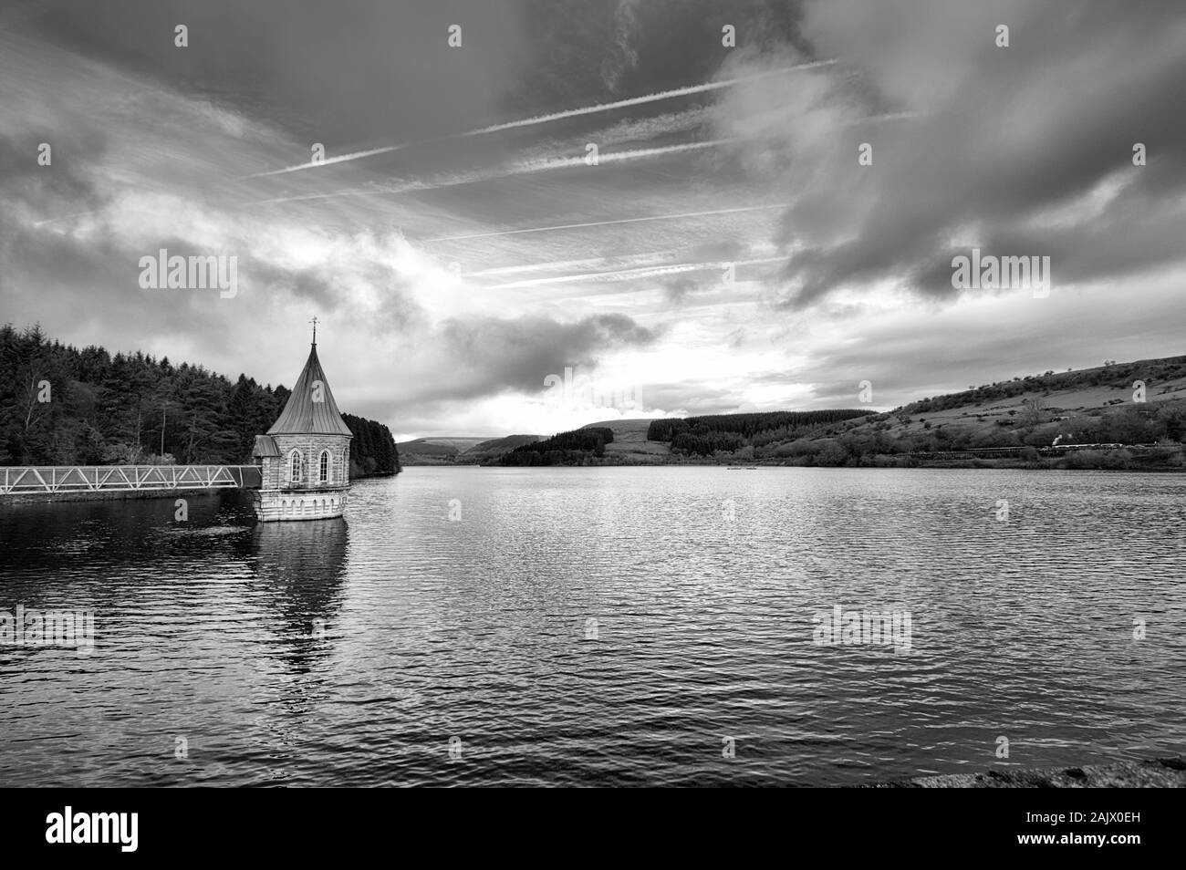 Beautiful mountain reservoir Black and White Stock Photos & Images - Alamy