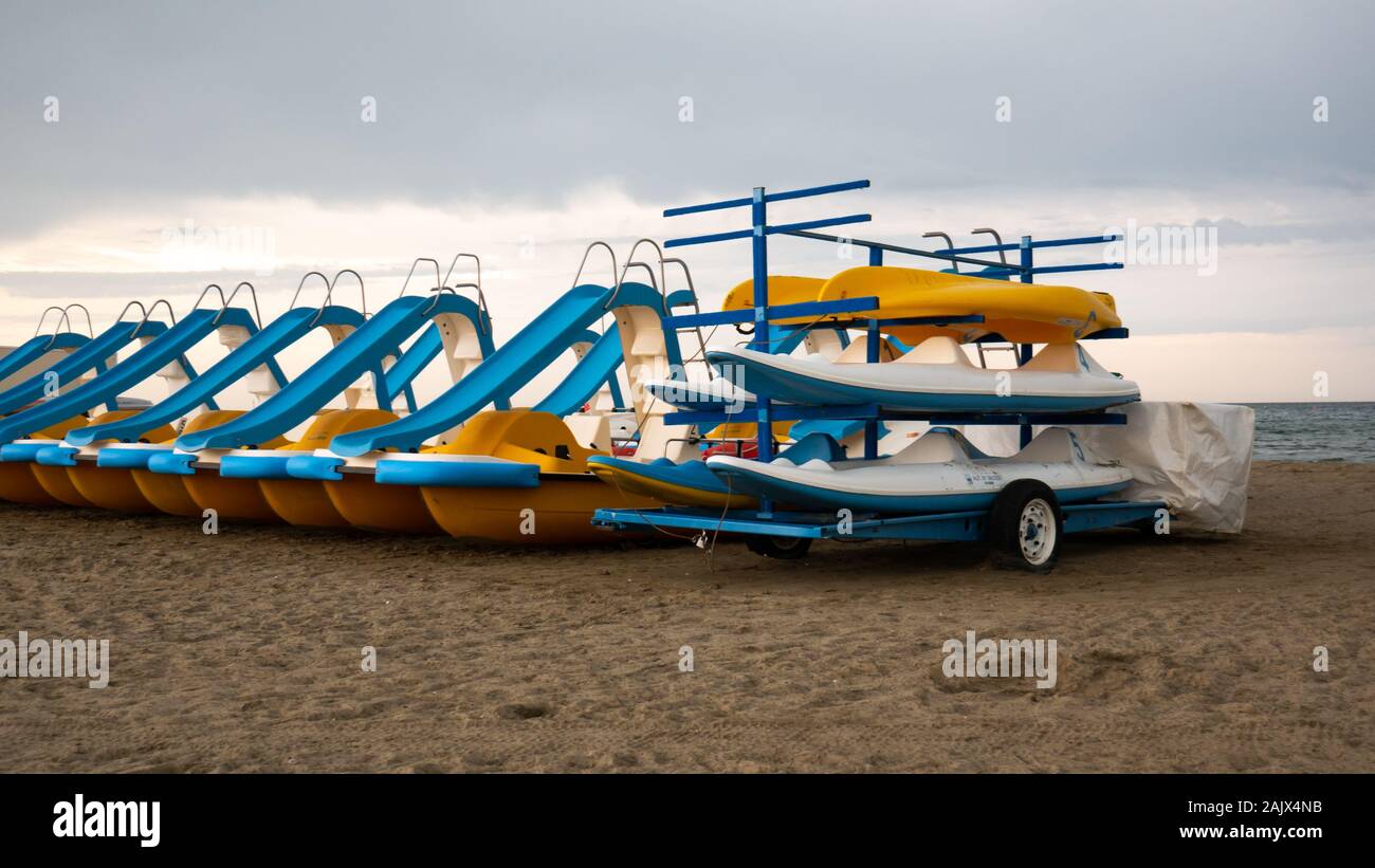 Slide pool water slides hi-res stock photography and images - Alamy