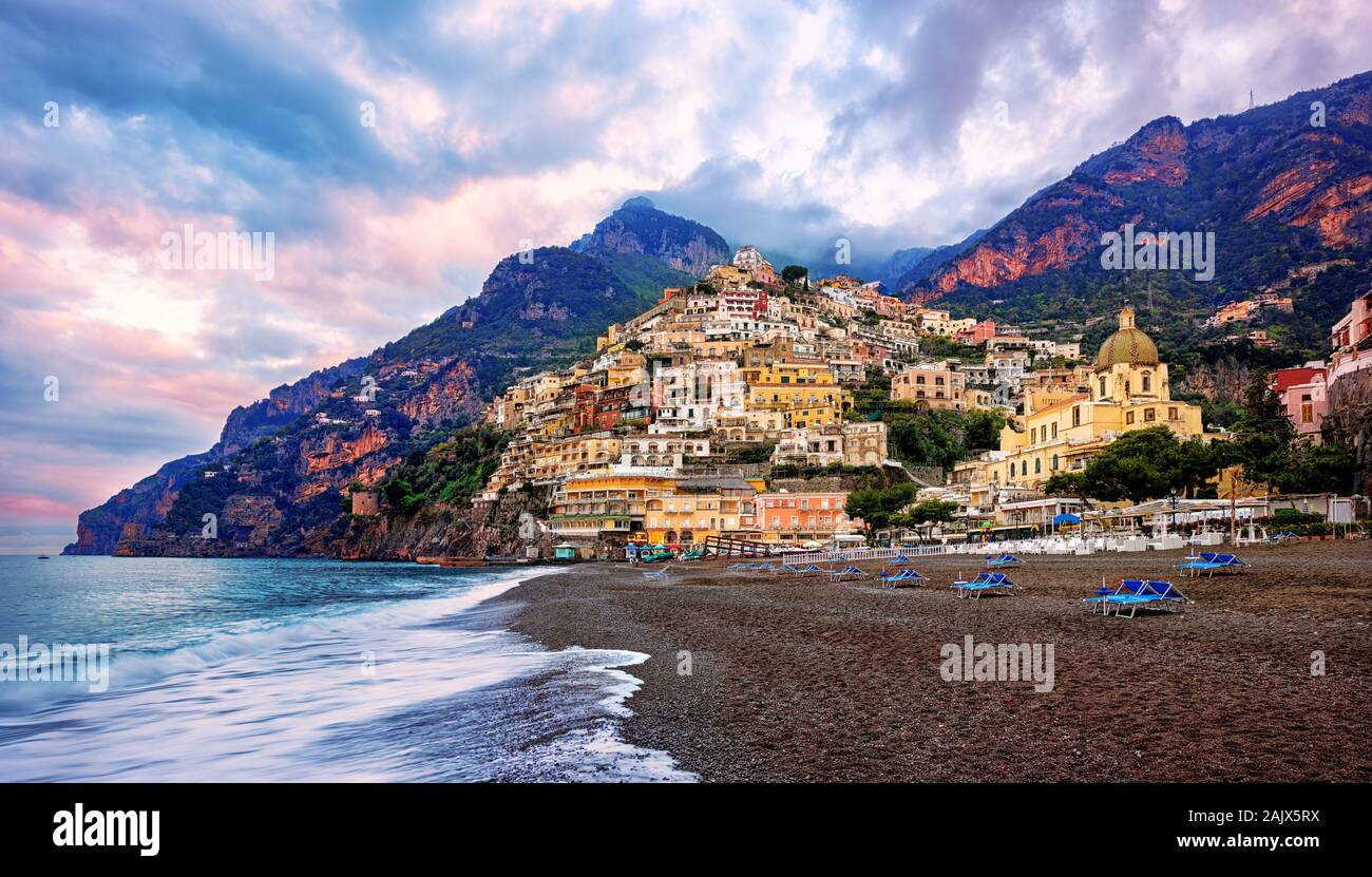 Italian cliff cliffside hi-res stock photography and images - Alamy