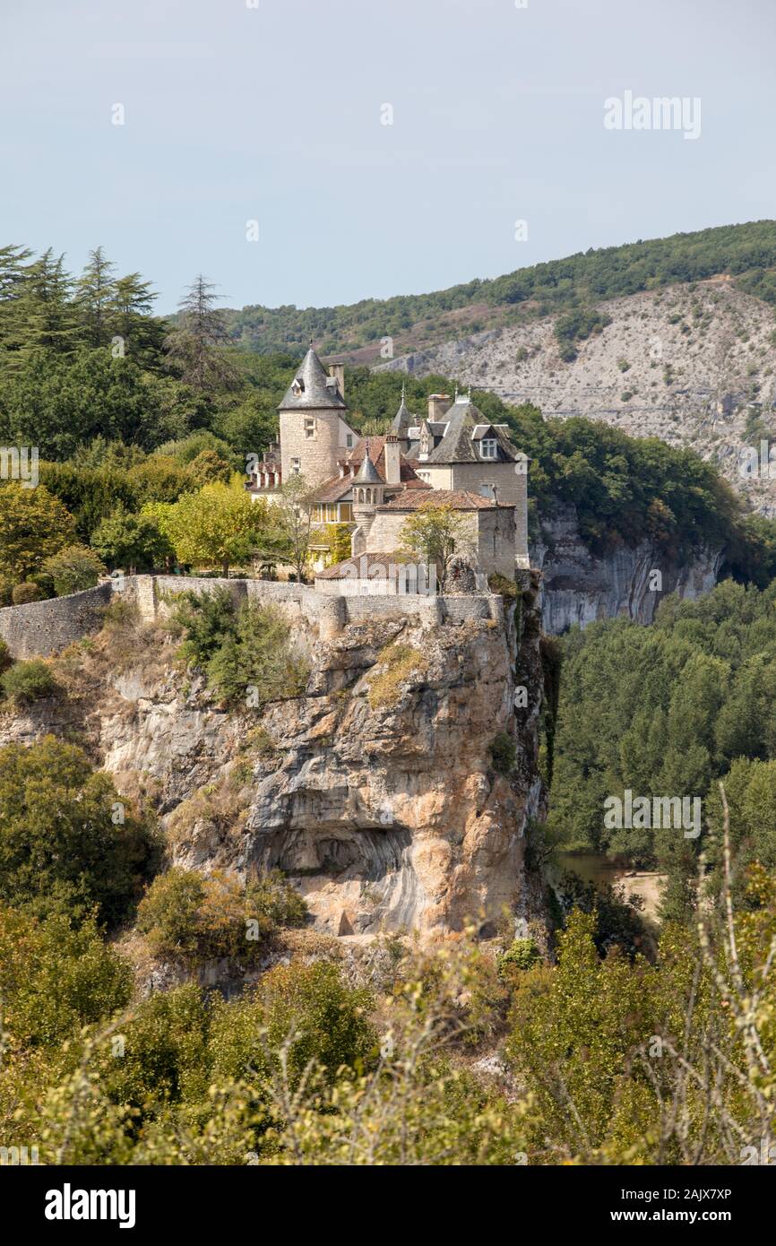 France midi pyrenees lot belcastel hi-res stock photography and images ...