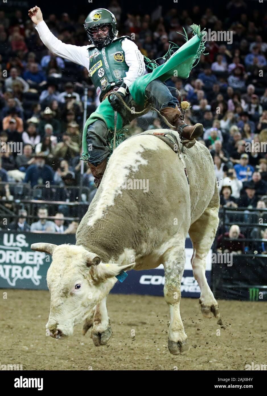 New York, USA. 5th Jan, 2020. Daylon Swearingen rides on Chuck & Larry ...
