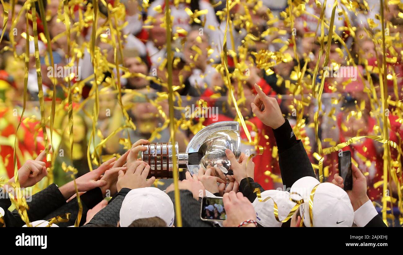 Iihf trophy hi-res stock photography and images - Alamy