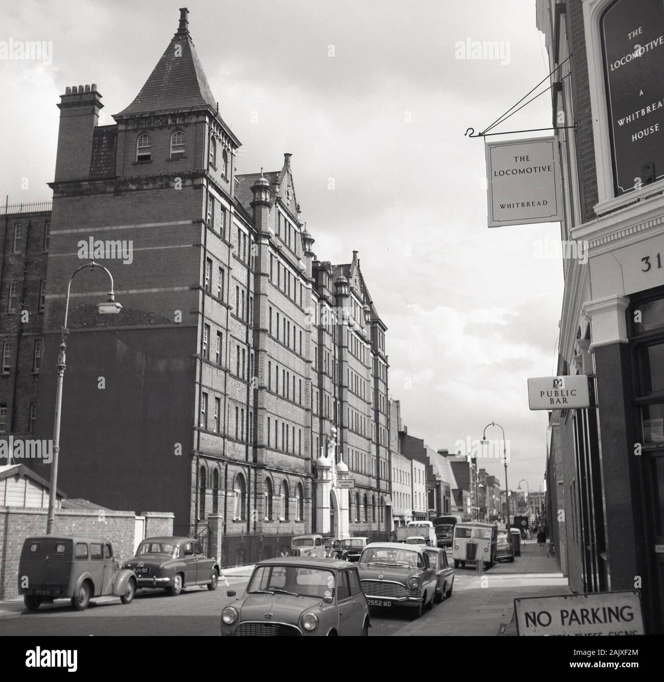 Whitbread Pub High Resolution Stock Photography and Images - Alamy