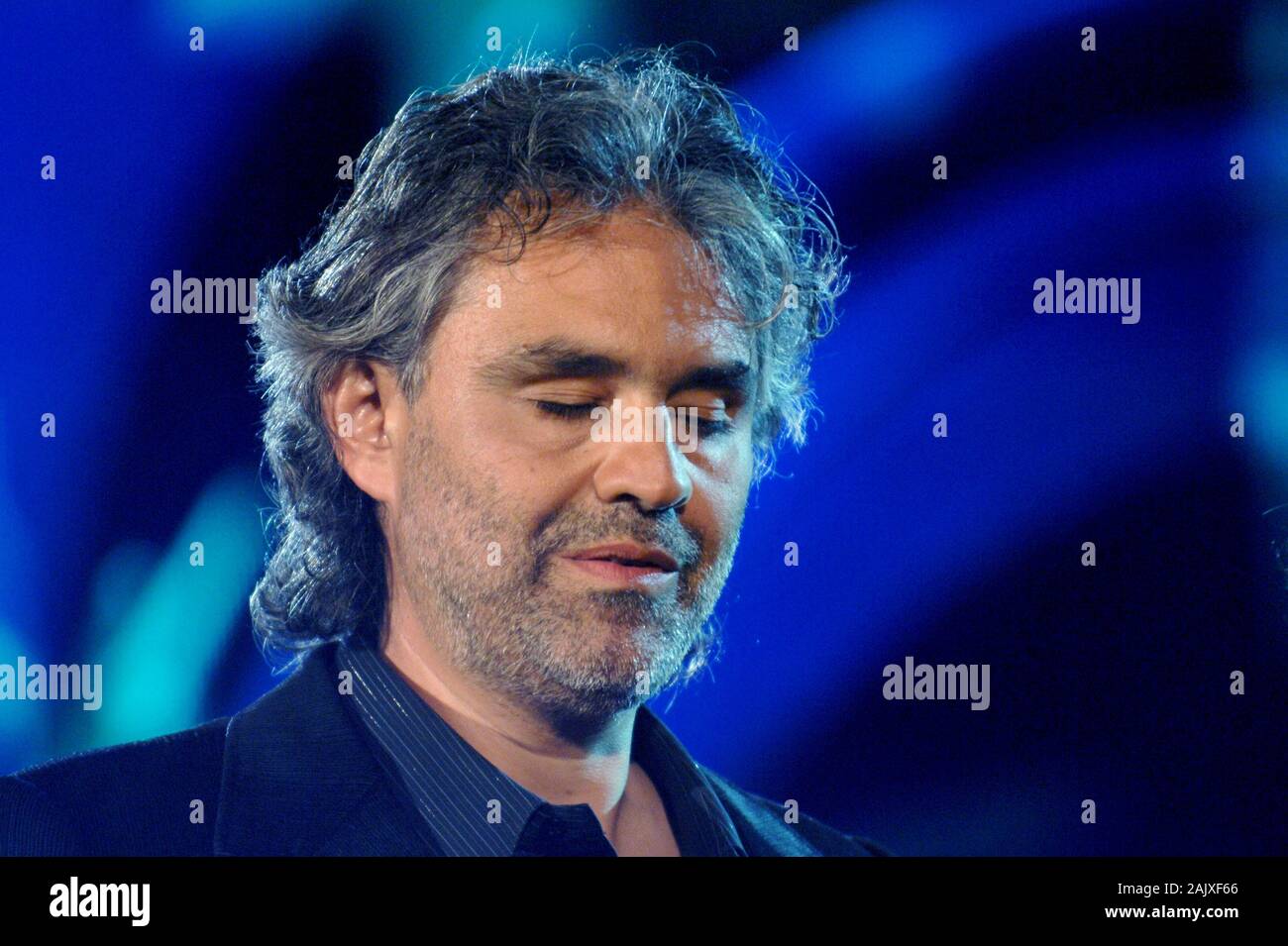Andrea bocelli in concert hi-res stock photography and images - Alamy