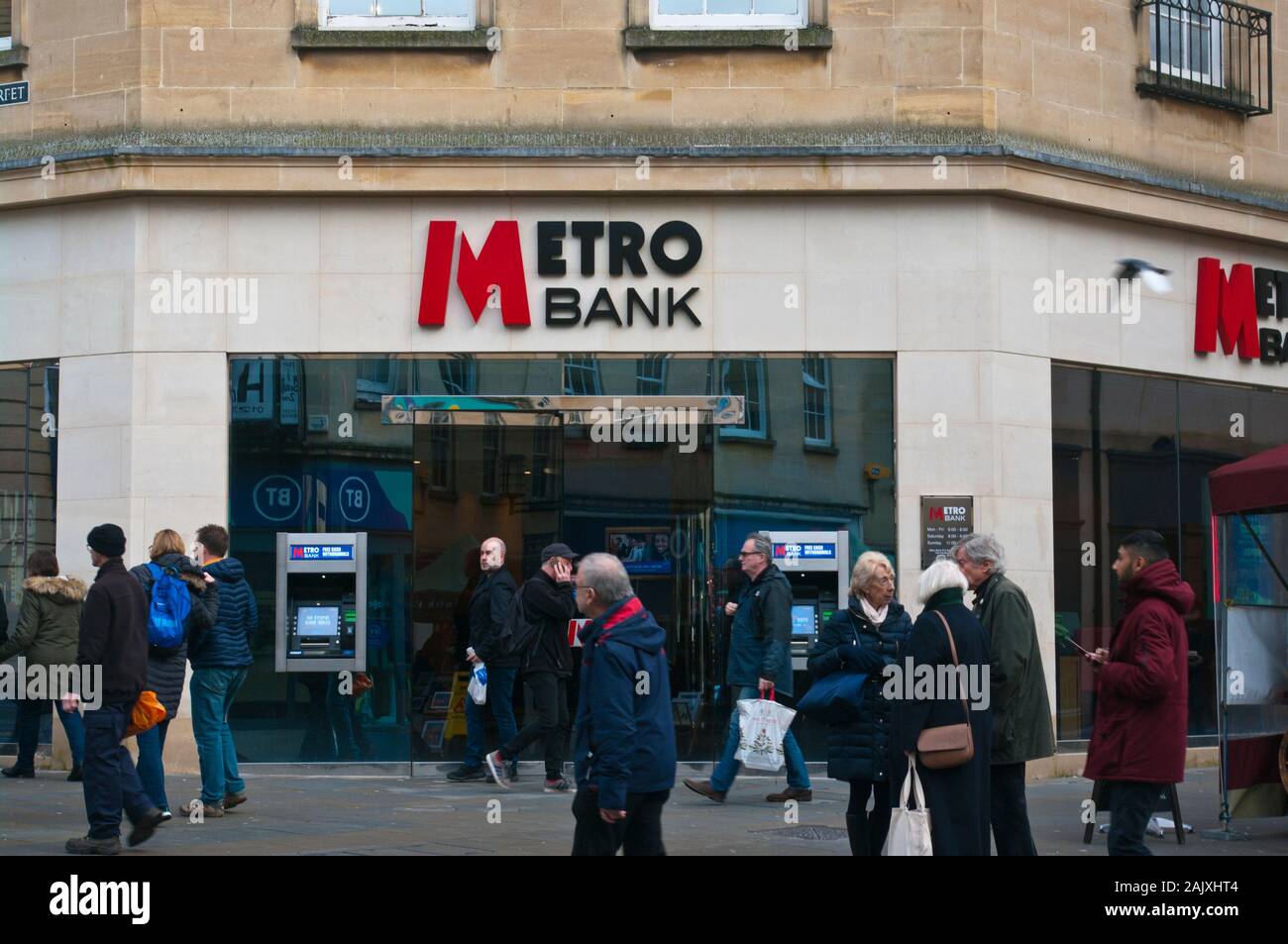 Bank entrance door hi-res stock photography and images - Alamy