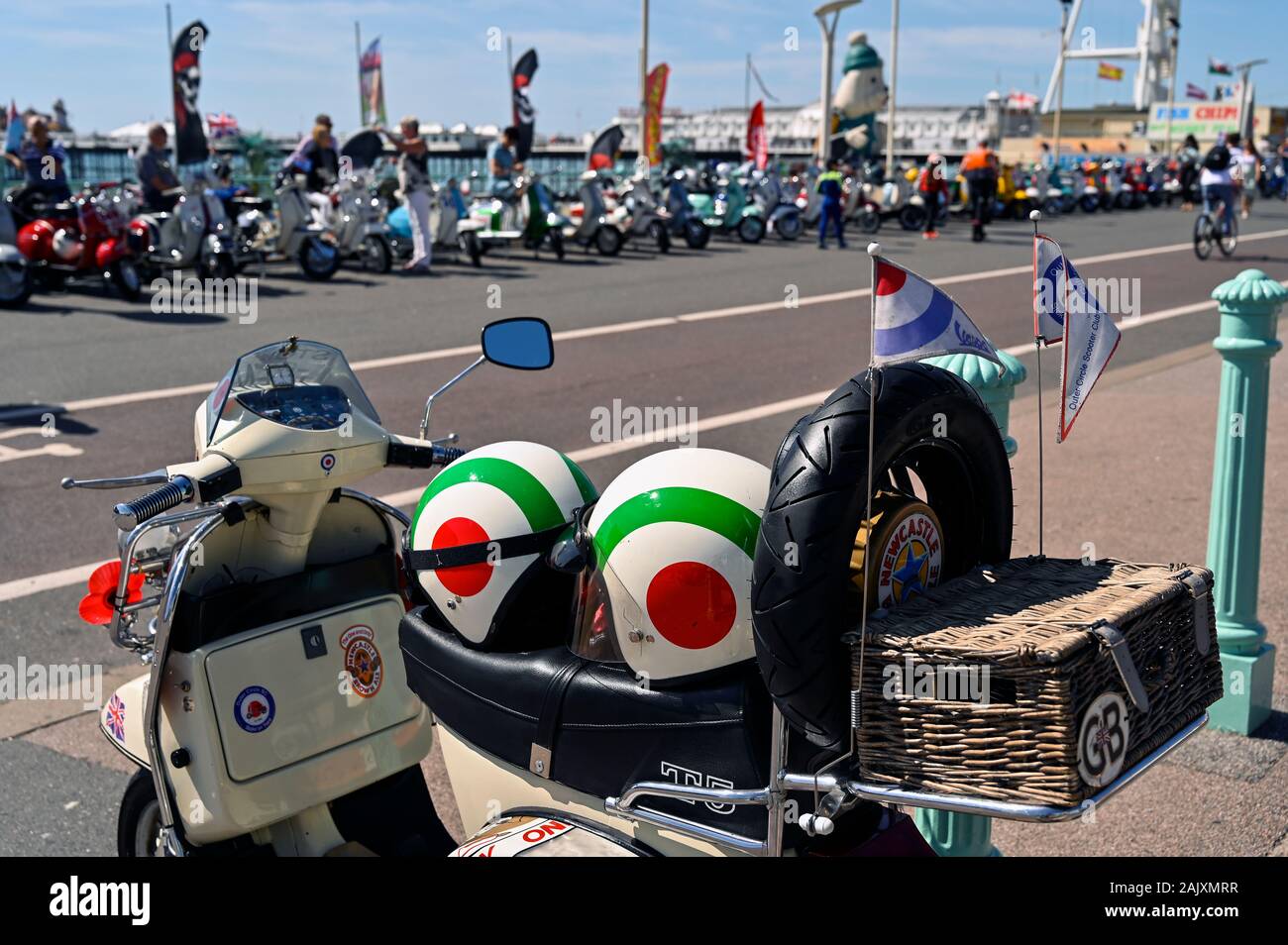 Mods brighton hi-res stock photography and images - Alamy