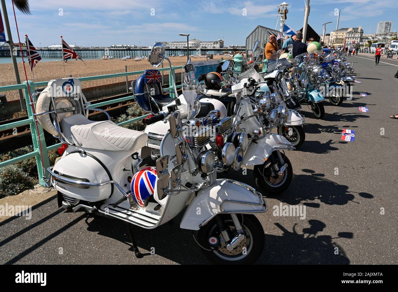 Mod weekender brighton hi-res stock photography and images - Alamy