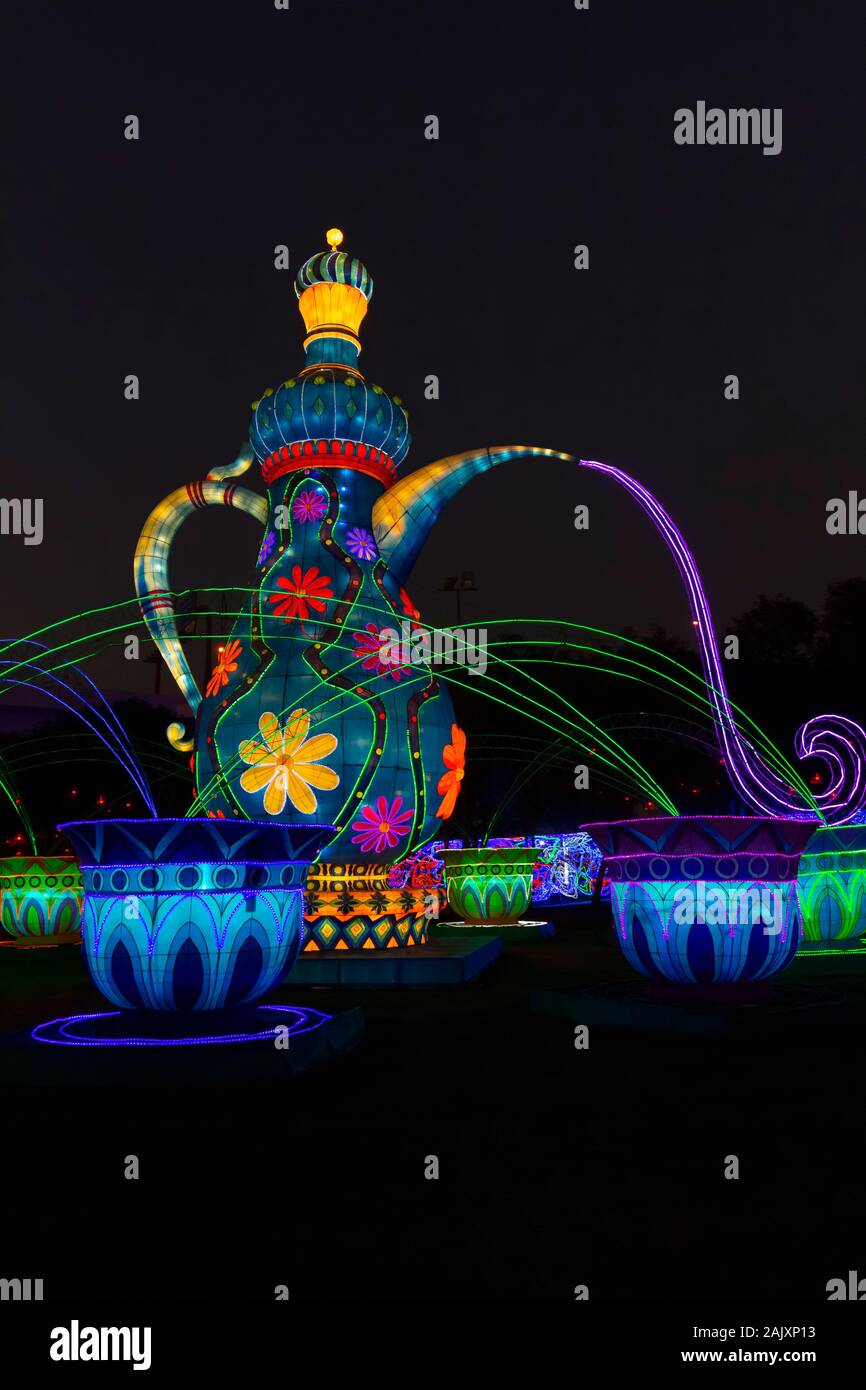 Dubai garden glow park 2018 hi-res stock photography and images - Alamy