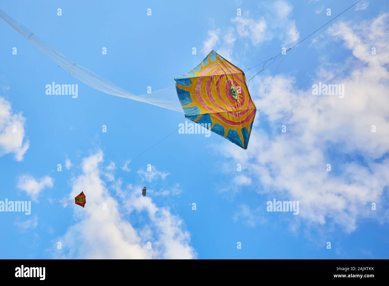 Kid fly kite up in sky hi-res stock photography and images - Alamy