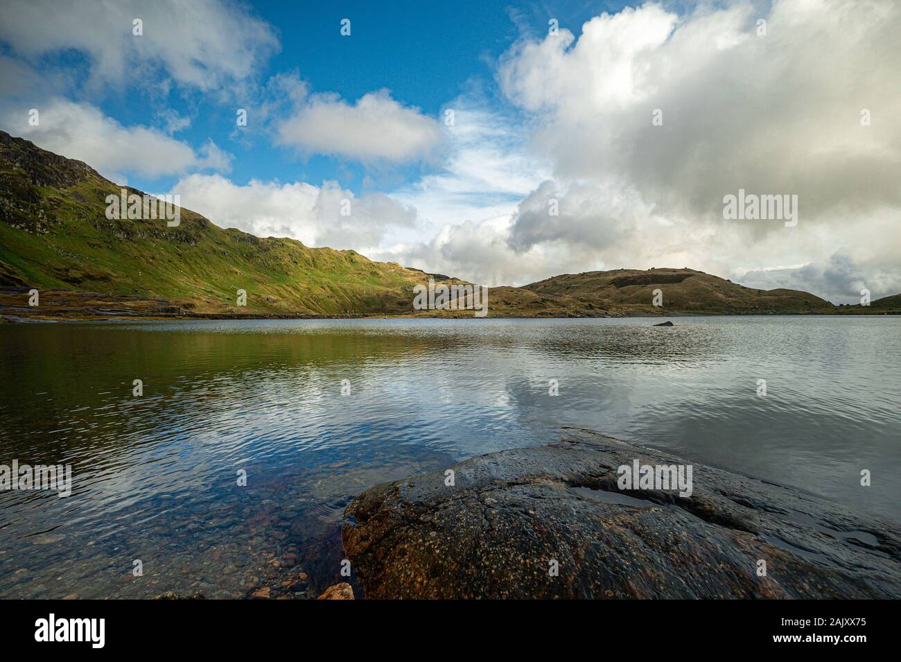 Snowden mountains hi-res stock photography and images - Alamy