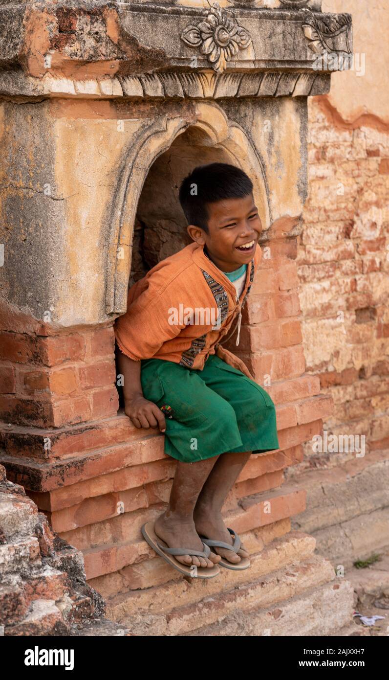 Southeast asian child hi-res stock photography and images - Alamy