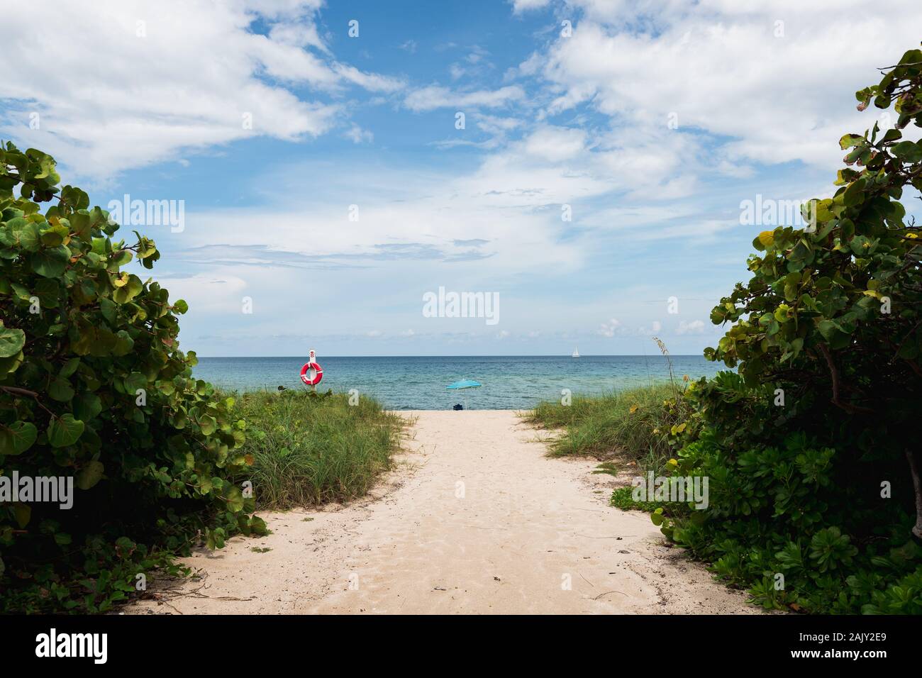 Scenic empty beaches in North Miami Beach during a beautiful summer day ...