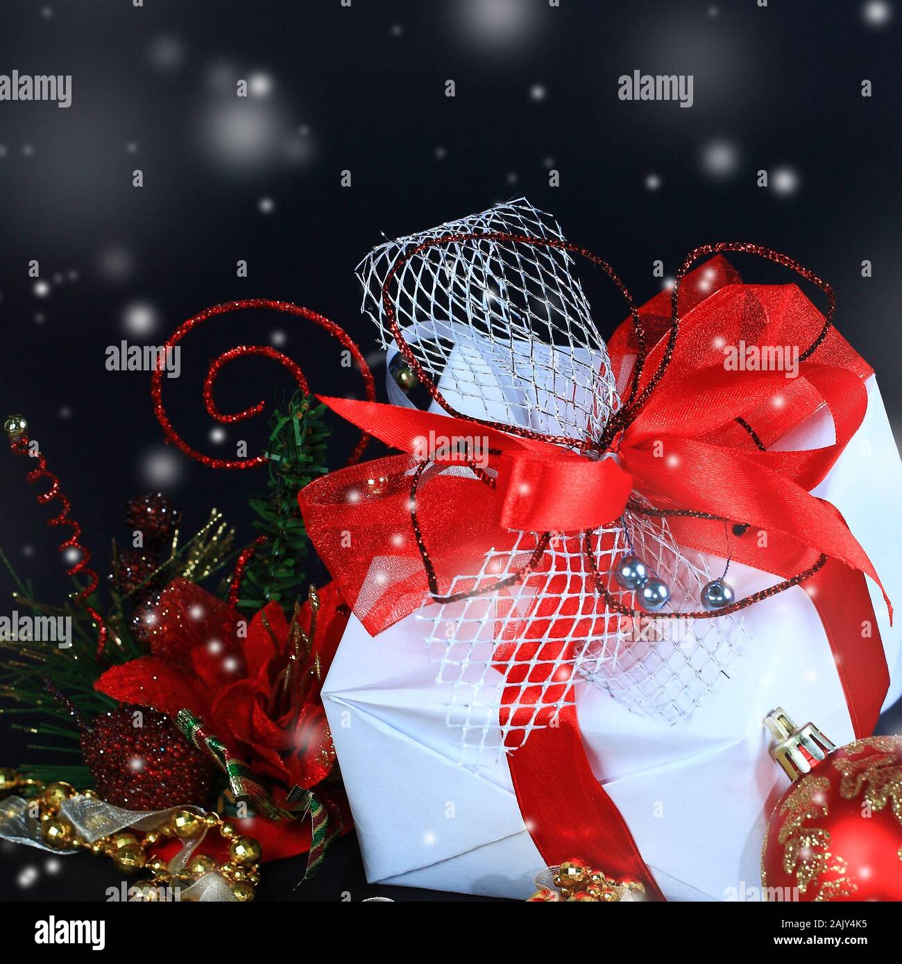 Big gold box hi-res stock photography and images - Alamy