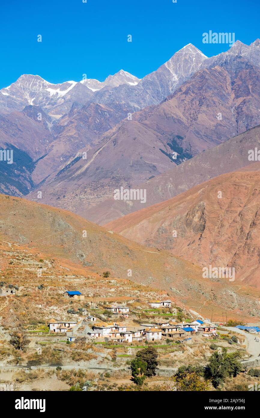Himalayas village hi-res stock photography and images - Alamy