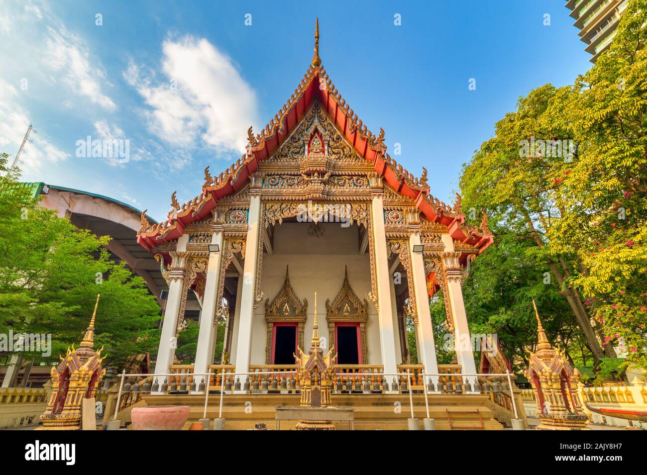 Yan Nawa, Bangkok / Thailand / November 22, 2019 : Wat Dan. Buddhist ...