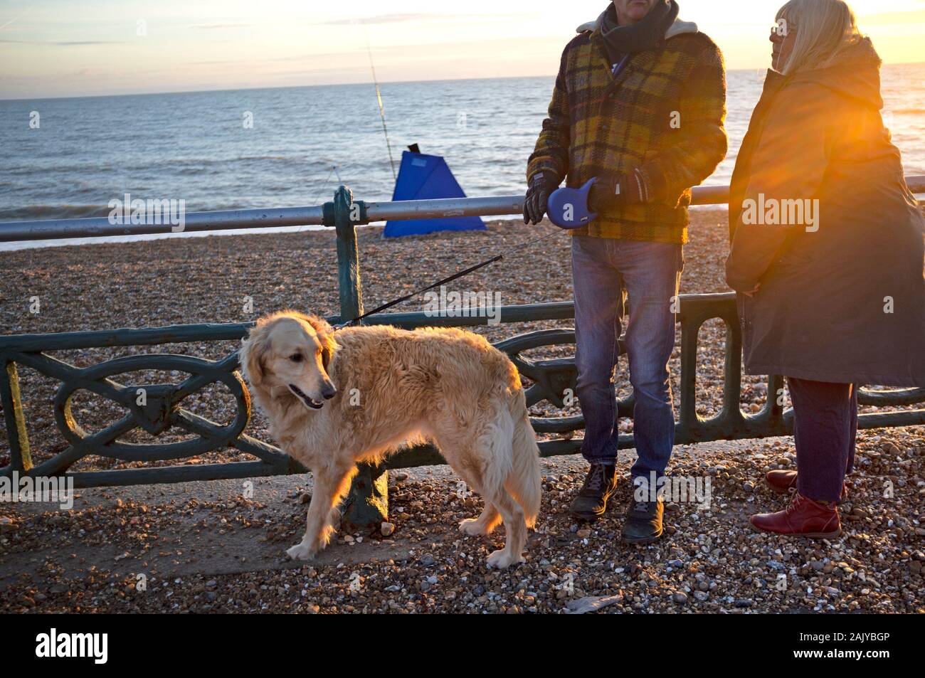 Hove beach walk hi-res stock photography and images - Alamy