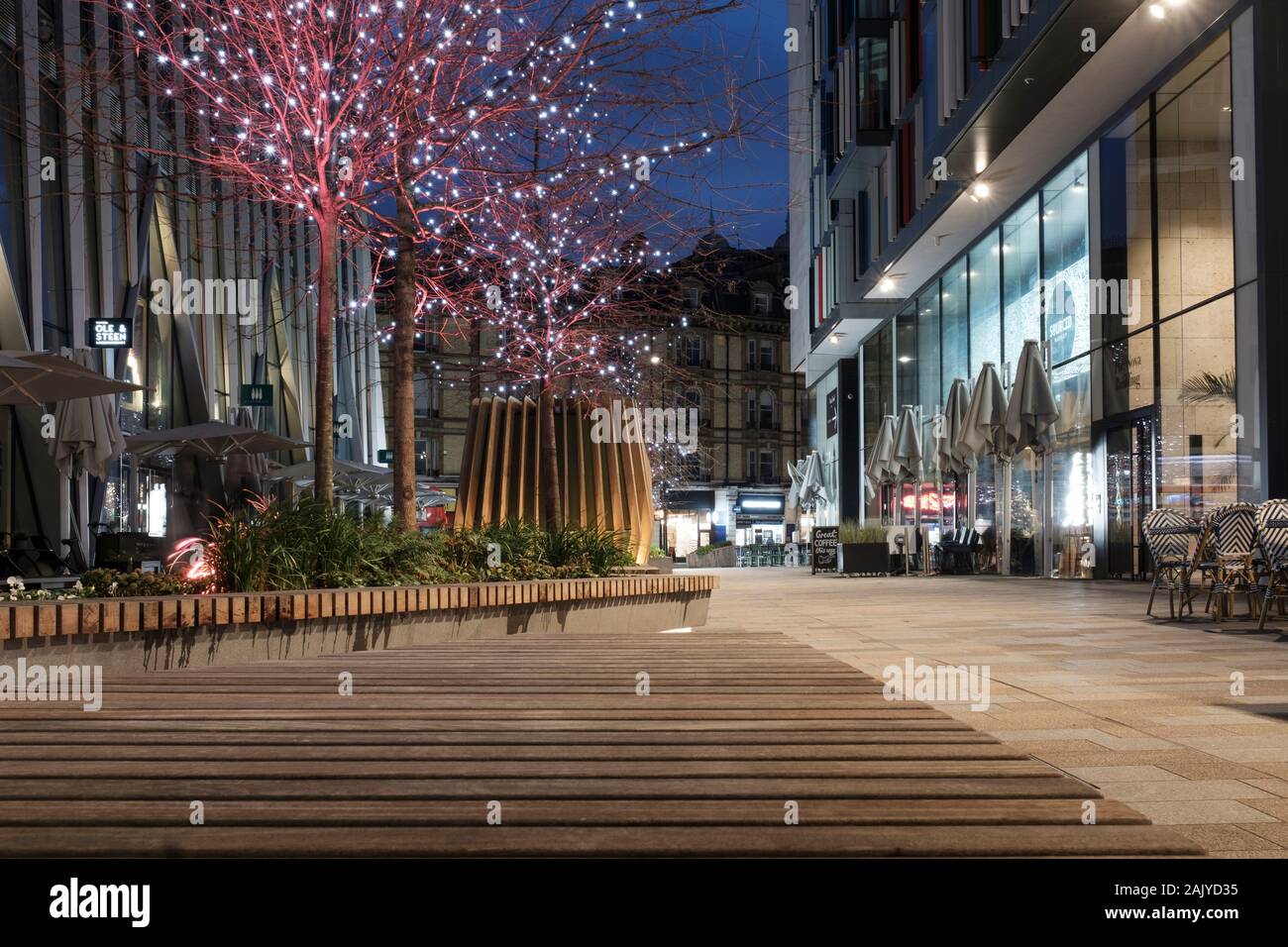 Destination modern hi-res stock photography and images - Alamy