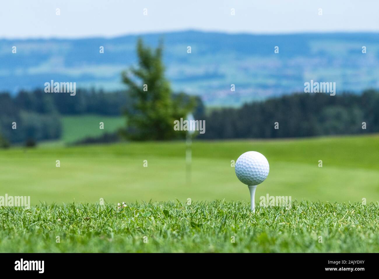 Tee green hi-res stock photography and images - Alamy
