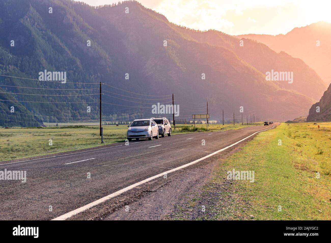 Beautiful road traffic between hi-res stock photography and images - Alamy